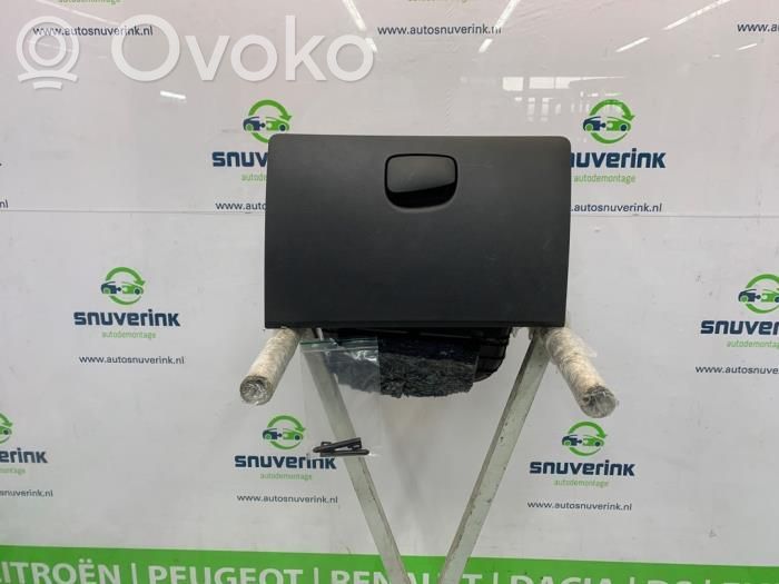 681088547R Renault Zoe Glove box set, €54.99 | RRR