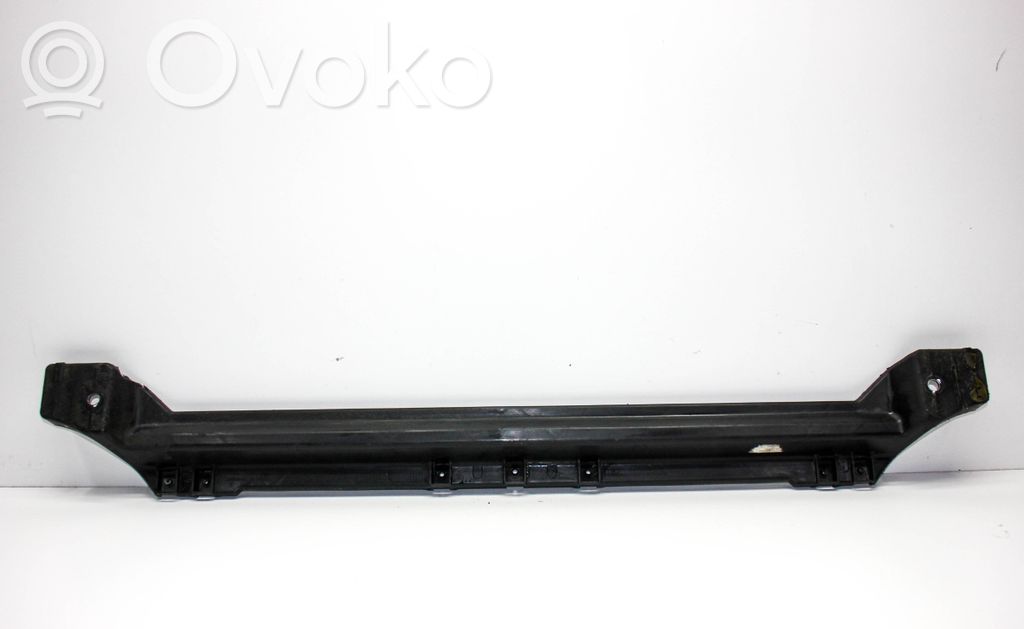 7P0805551 Porsche Cayenne (92A) Traverse inférieur support de radiateur ...