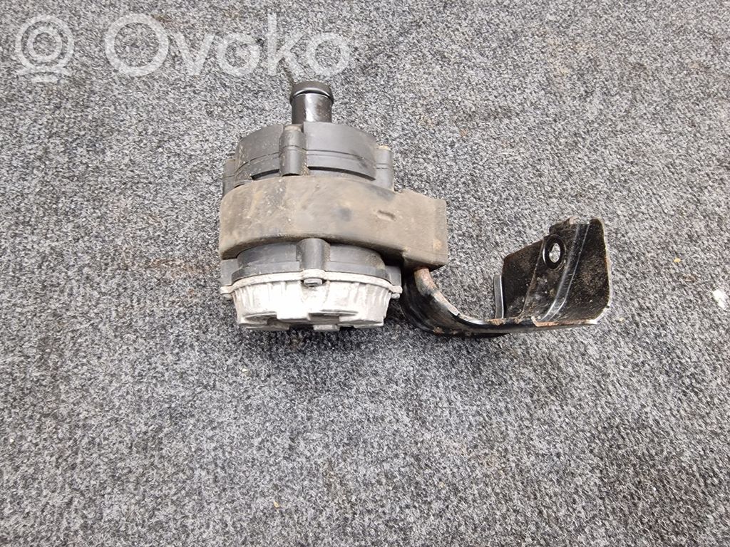 04L965567B Volkswagen PASSAT B8 Electric auxiliary coolant/water pump ...
