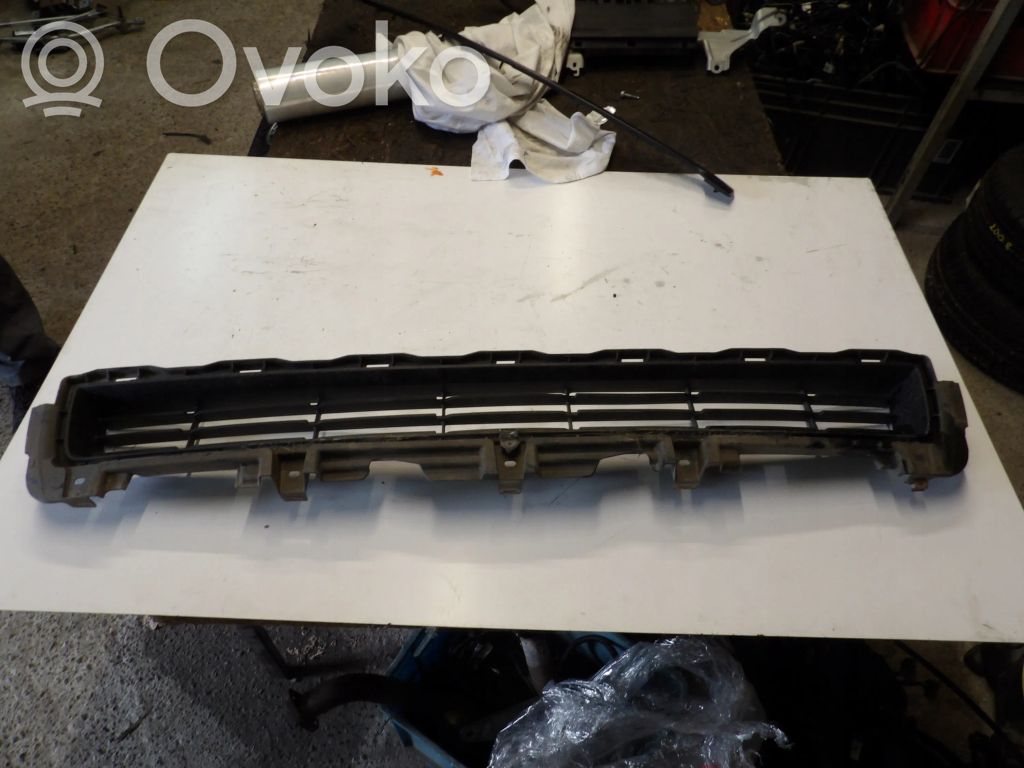 Toyota Land Cruiser (J150) Etupuskurin alempi jäähdytinsäleikkö, 48,68 € | OVOKO