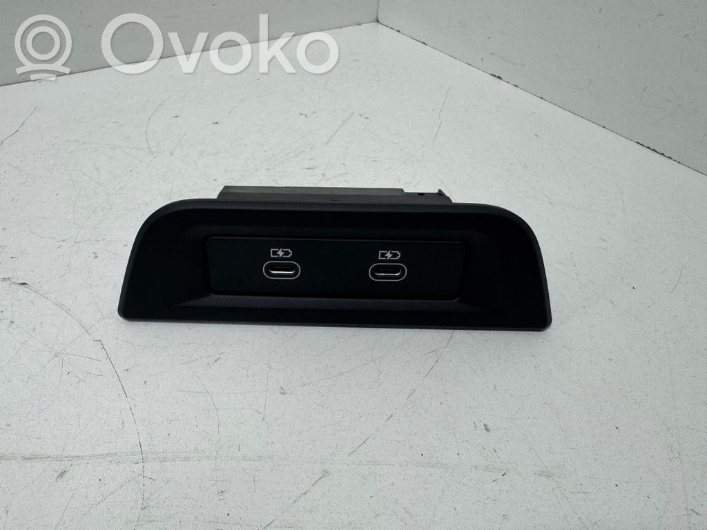 4N1035954 Audi E-tron GT Connecteur/prise USB, 60,00 € | OVOKO