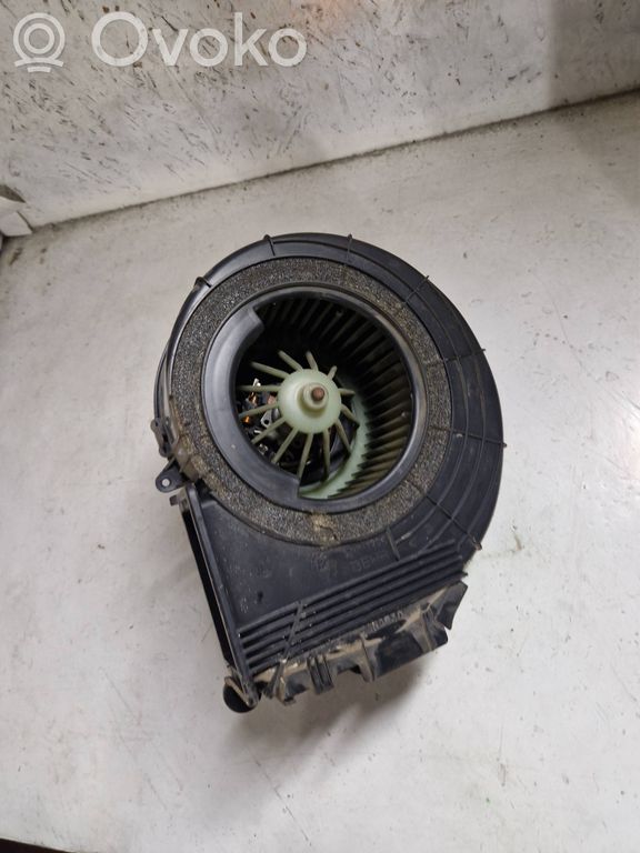 Mercedes-Benz Vito Viano W639 Heater fan/blower, €8.00 | RRR