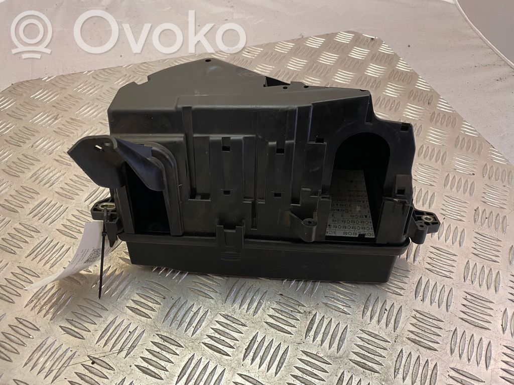 UTO14332 Volvo XC90 Boîte à fusibles 31409287 31398000 31398001 - Pièce ...