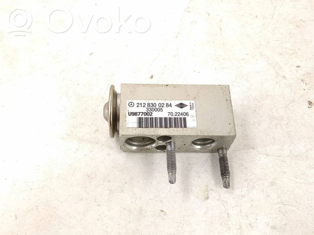 VIA2698 Mercedes-Benz E W212 Condenseur de climatisation 2128300284 ...