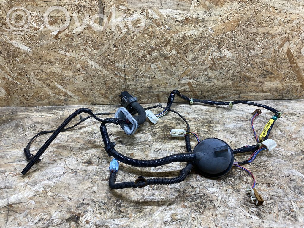 24124CD001 Nissan 350Z Front door wiring loom, €30.00 | RRR