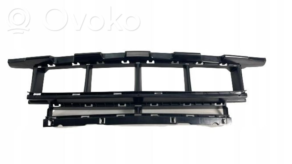 A1768852600 Mercedes-Benz A W176 Front bumper lower grill, €82.35 | RRR