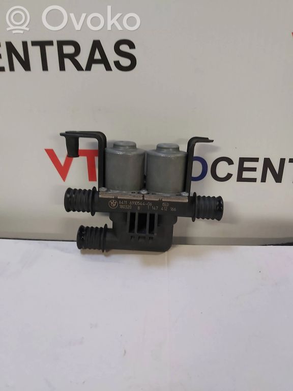 64116910544 BMW X5 E70 Coolant heater control valve, €30.00 | RRR