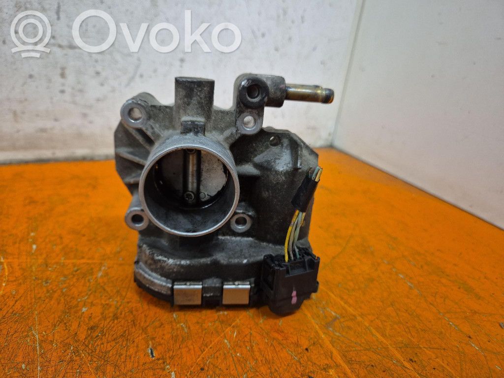 bee1aa6ecfb074c1ef356fdac82df57a-toyota_yaris_throttle_body_valve.jpg