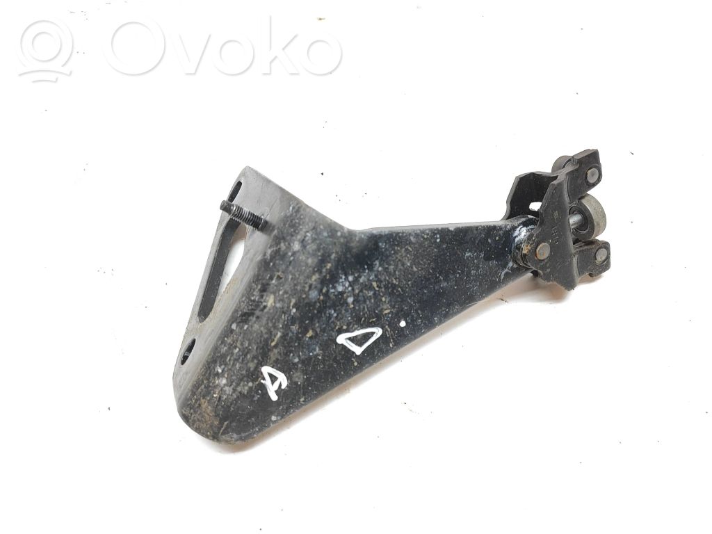 745965439R Renault Trafic III (X82) Sliding door lower roller guide ...
