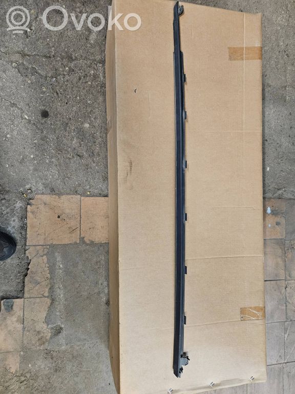 C757E Ford Mustang VI Front door rubber seal, €89.00 | RRR