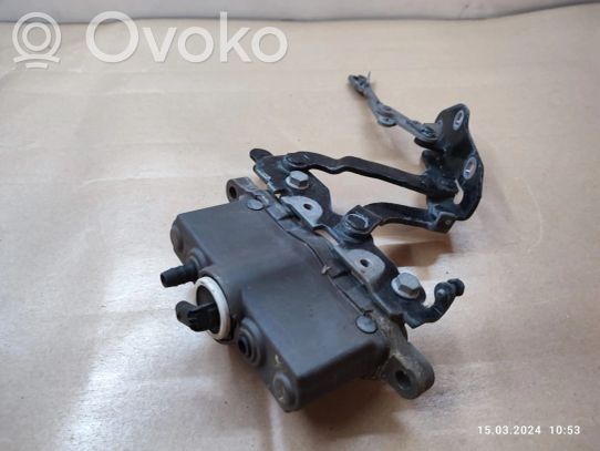A2129066301 Mercedes-Benz E W212 Charnière, capot moteur, 102,60 € | OVOKO