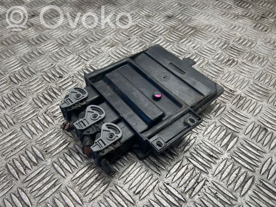 8200399038 Nissan Note (E11) Engine control unit/module, €25.00 | RRR