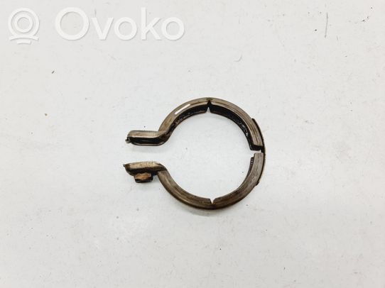 2034900641 Mercedes-Benz E W211 Support / crochet de silencieux d ...