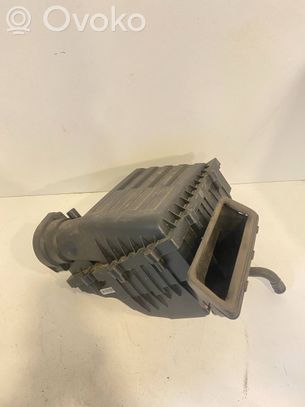 5Q0129607AA Volkswagen PASSAT B8 Boîtier de filtre à air, 80,00 € | OVOKO