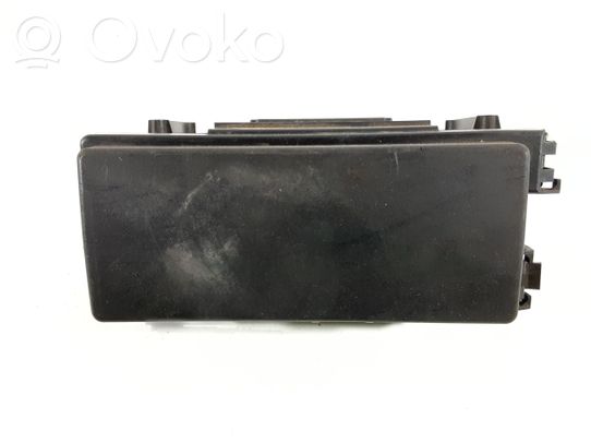 04692073AB Jeep Grand Cherokee (WK) Boîte à fusibles, 10,00 € | OVOKO