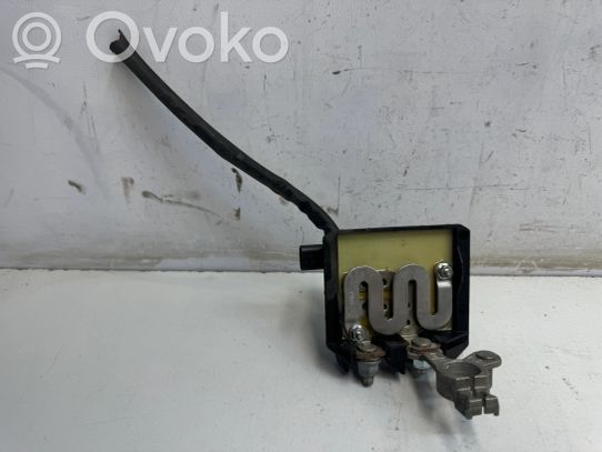 A0009061505 Mercedes-Benz C W205 Relais de batterie fusible, 50,00 ...