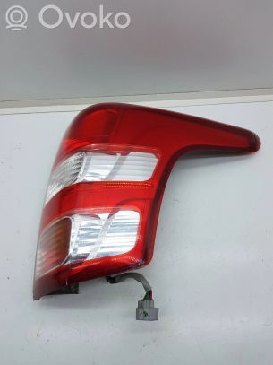 8330A946 Mitsubishi L200 Feux arrière / postérieurs, 85,00 € | OVOKO