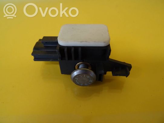 8200529572 Renault Clio III Capteur de collision / impact de déploiement d'airbag, 12,10 € | OVOKO