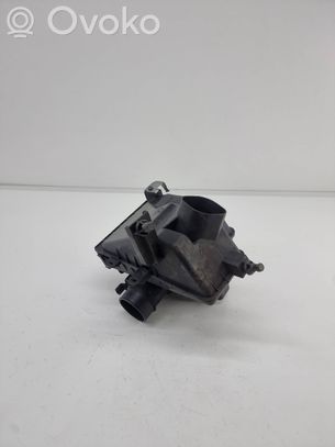 JD50A Nissan Qashqai+2 Boîtier de filtre à air, 8,00 € | OVOKO