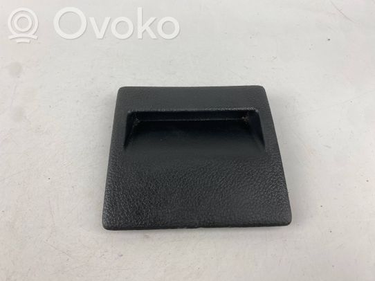 66135AJ020 Subaru Outback Couvercle de boîte à fusibles, 5,00 € | OVOKO