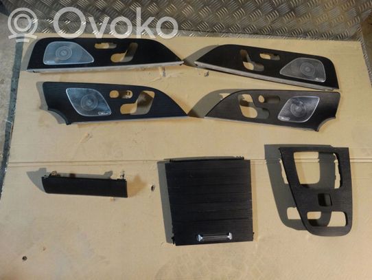 H32GLSW167 Mercedes-Benz GLE W167 Front door trim (molding), €492.65 | RRR