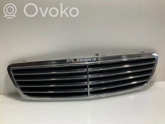 A2038800183 Mercedes-Benz C W203 Grille de calandre avant, 30,00 € | OVOKO
