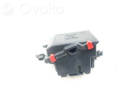 9804681980 Opel Vivaro Boîte à fusibles, 20,00 € | OVOKO