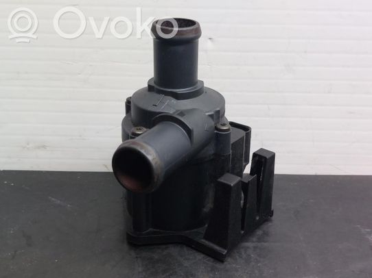 8K0819147A Audi RS4 B8 Pompe de circulation d'eau, 55,60 € | OVOKO