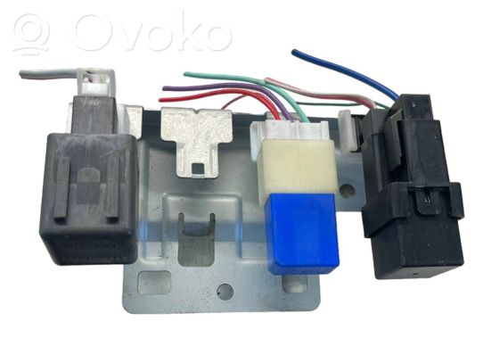 24330C9900 Nissan Qashqai Boîte à fusibles relais, 10,00 € | OVOKO