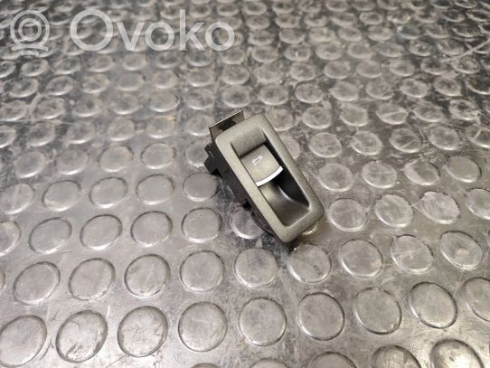 7P6959831 Volkswagen Touareg II Interrupteur d'ouverture de coffre, 20 ...