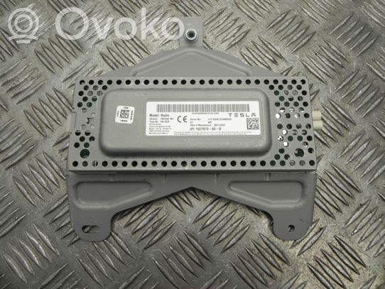 152797300D Tesla Model Y Unité principale radio / CD / DVD / GPS, 130 ...