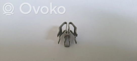 5801805029 Iveco Daily 6th gen Grille calandre supérieure de pare-chocs ...