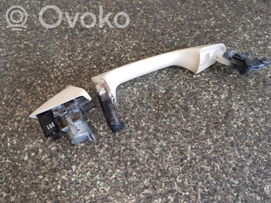 Mercedes-Benz E W212 Front door exterior handle | EzParts - Used Auto Parts