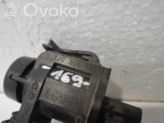 Volkswagen Phaeton Vacuum Valve 1J0906283B | EzParts - Used Auto Parts