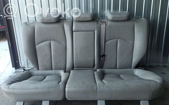 Mercedes-Benz E W211 Second row seats | EzParts - Used Auto Parts