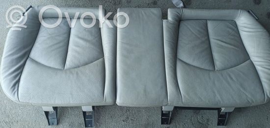 Mercedes-Benz E W211 Second row seats | EzParts - Used Auto Parts