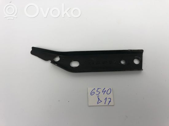 Mercedes-Benz C W204 Front bumper mounting bracket A2048810106 ...