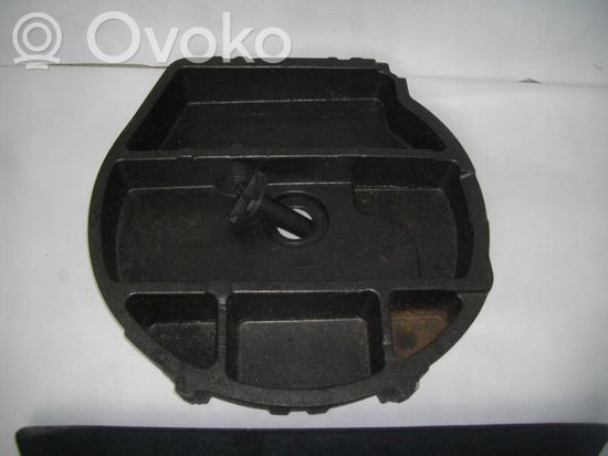 Mercedes-Benz C W203 Spare Wheel Mounting Bracket | EzParts - Used Auto ...