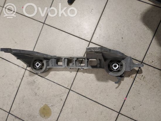 Mercedes-Benz V Class W447 Rear differential/diff mount bracket ...
