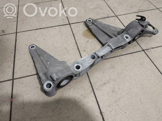 Mercedes-Benz V Class W447 Rear differential/diff mount bracket ...