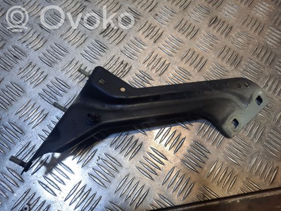 8R0821135 Audi Q5 SQ5 Fender mounting bracket 8R0821135 | EzParts ...