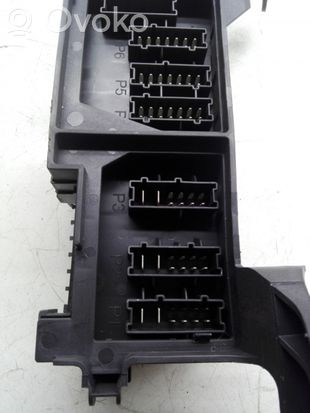 Mercedes-Benz ML W164 Fuse Module A1645403072 YAP2929 | EzParts - Used ...