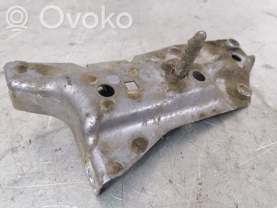 Audi A3 S3 8P Fender Mounting Bracket 8P0821135A | EzParts - Used Auto ...