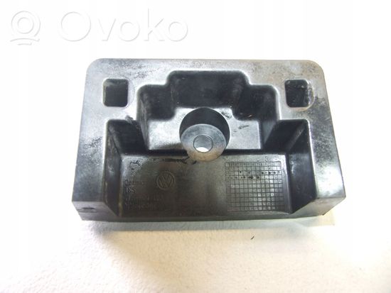 Audi Q7 4L Jacking Socket Point 7L8804123 | EzParts - Used Auto Parts