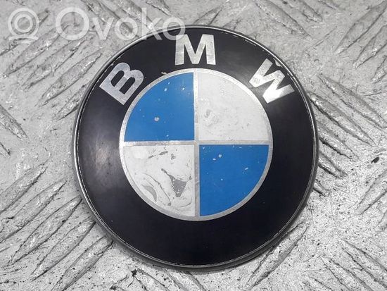 8132375 BMW 5 E39 Manufacturer badge logo/emblem 8132375 | EzParts ...