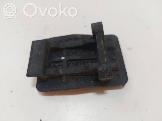 Mercedes-Benz C W204 Other Engine Bay Part 24147591704 | EzParts - Used ...