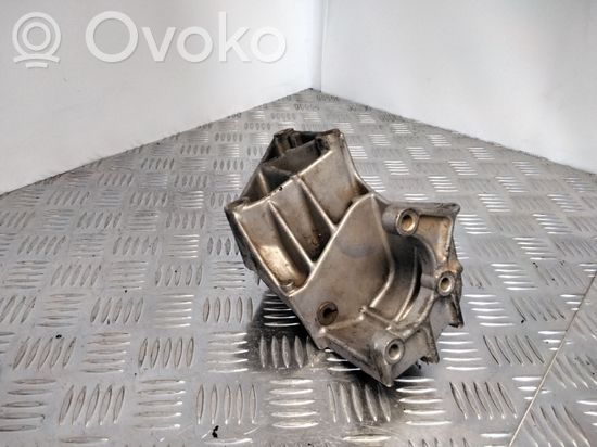 Volkswagen Transporter - Caravelle T4 Engine Mounting Bracket ...