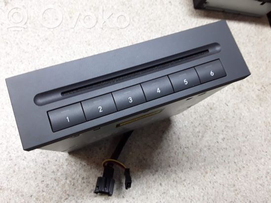 Mercedes-Benz E W211 Radio/CD/DVD/GPS Head Unit A2118706189 | EzParts ...