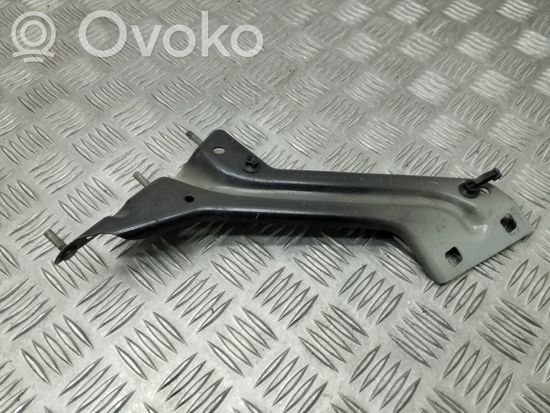 8R0821135 Audi Q5 SQ5 Fender mounting bracket 8R0821135 | EzParts ...