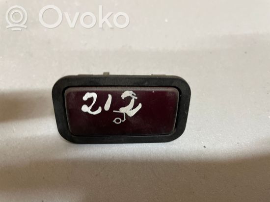 2118219551 Mercedes-Benz E W211 Tailgate/boot open switch button ...